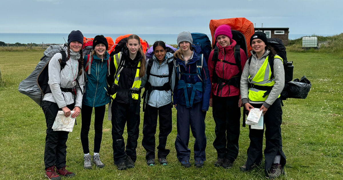 Silver DofE expedition on the South Downs rewards students with sense ...