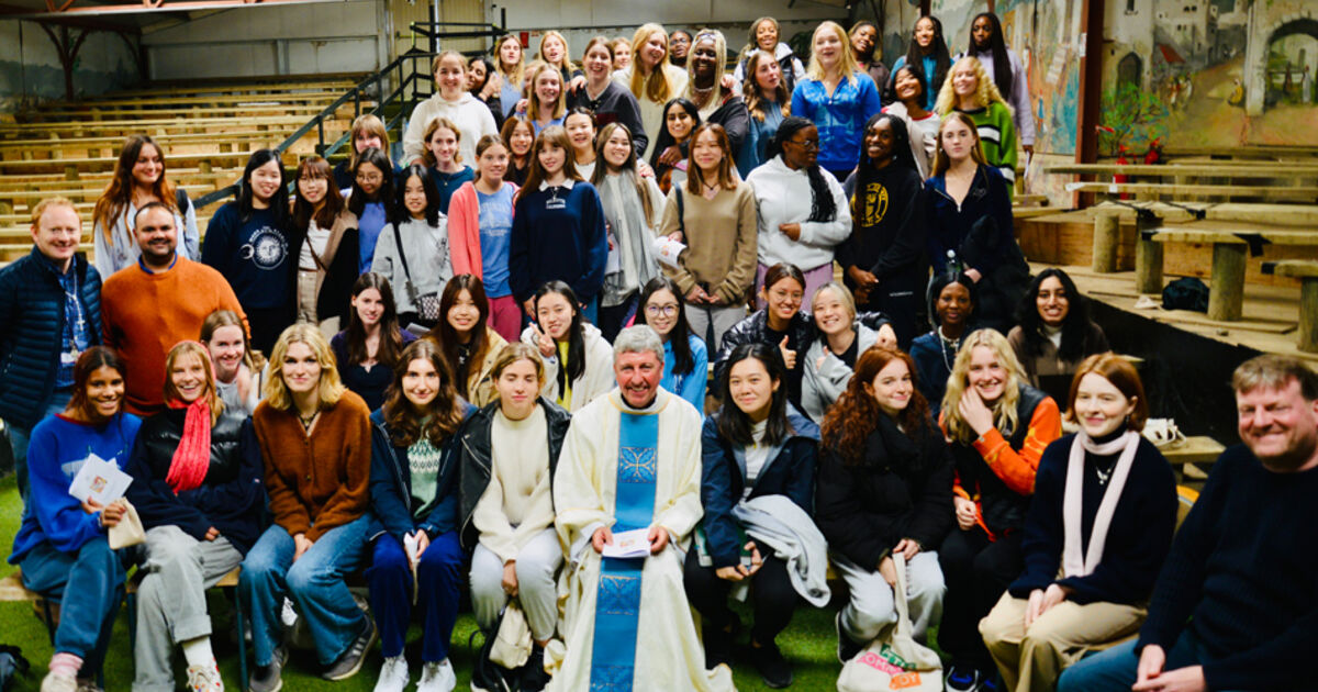 Uplifting day of reflection at Wintershall for Upper Sixth | Woldingham ...